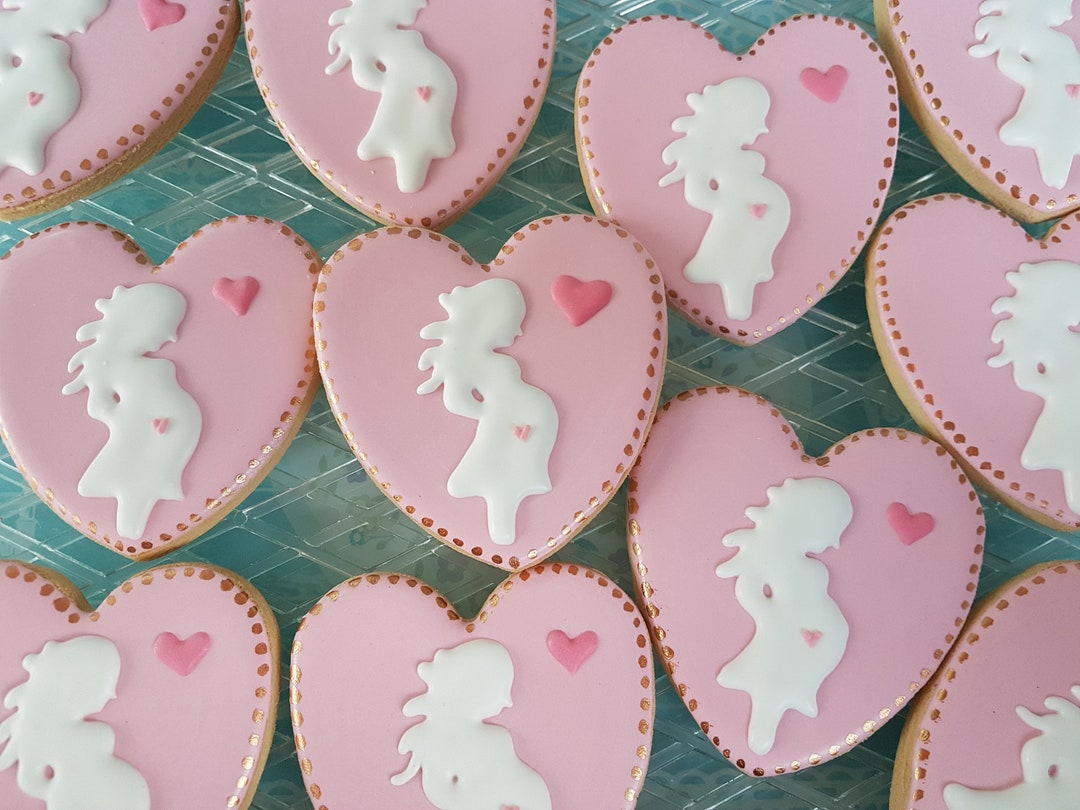 Baby Shower Cookie / Heart Biscuit / Pregnant - Themed Cookies / Cookie ...