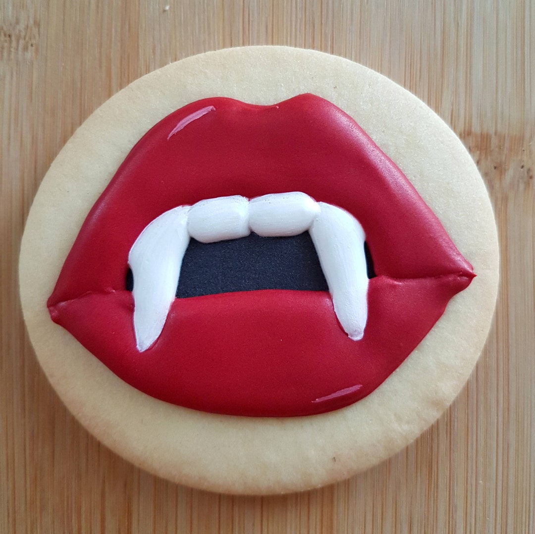 10 Vampire cookies / Vampire mouth / Vampire biscuits / Vampire gift ...