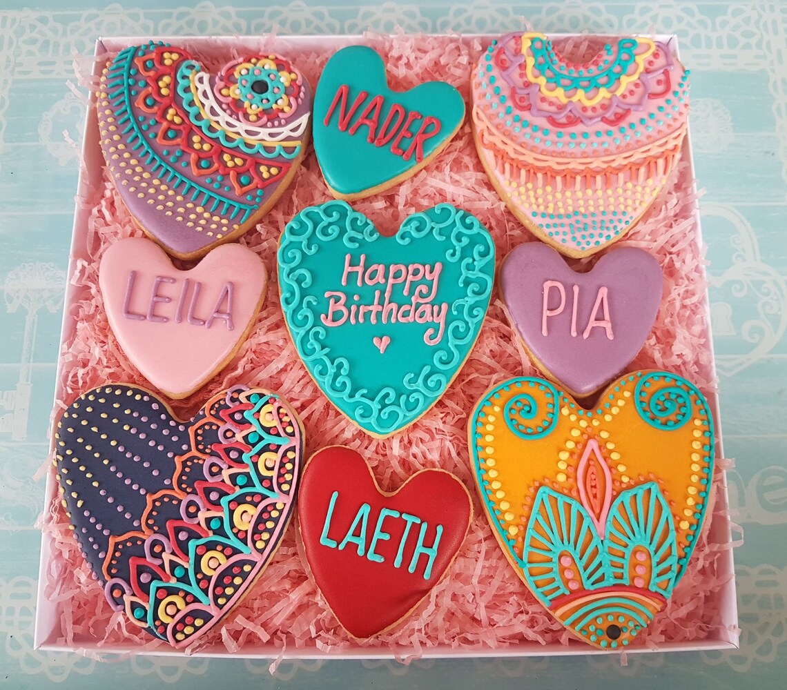 Henna-style Decorated Cookies / Indian Bollywood Henna Mehndi Biscuit ...