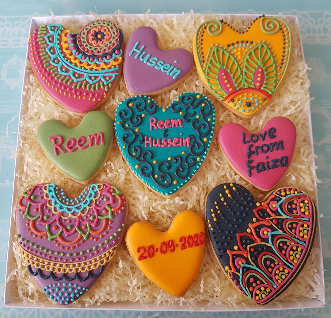 Henna-style Decorated Cookies / Indian Bollywood Henna Mehndi Biscuit ...