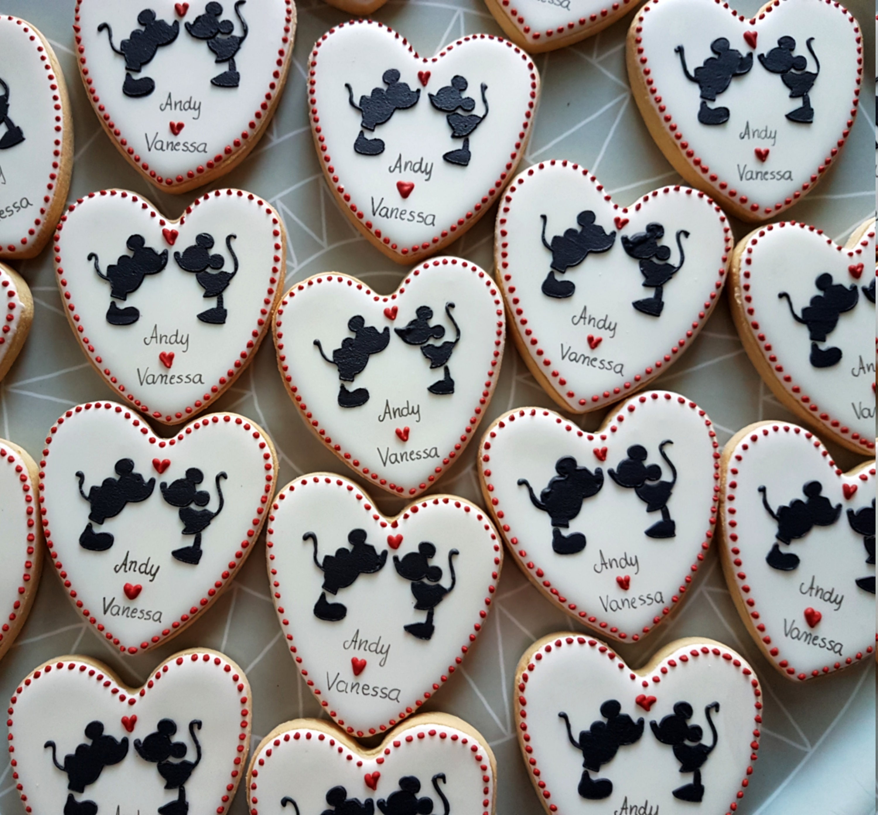 Mickey And Minnie Mouse Cookies
