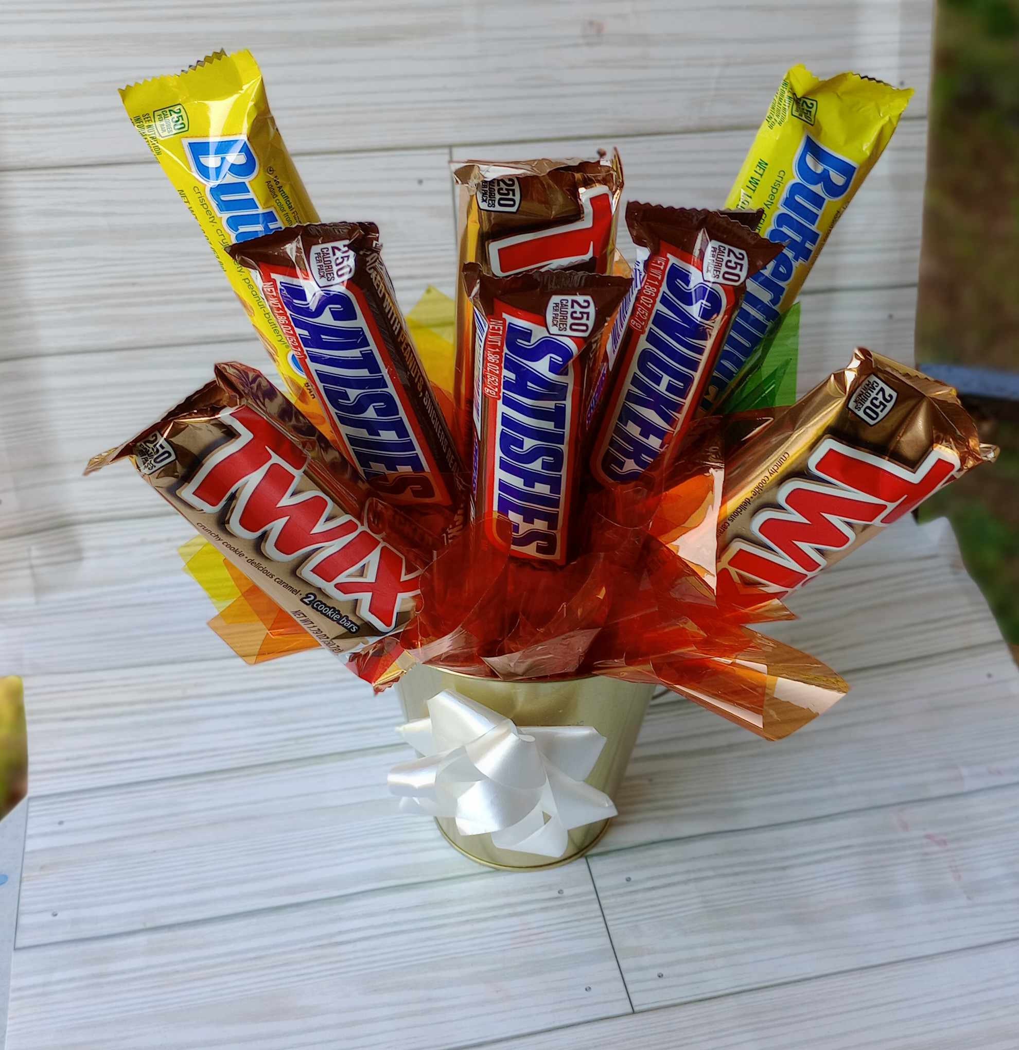 Candy Bar Bucket Bouquet - Etsy