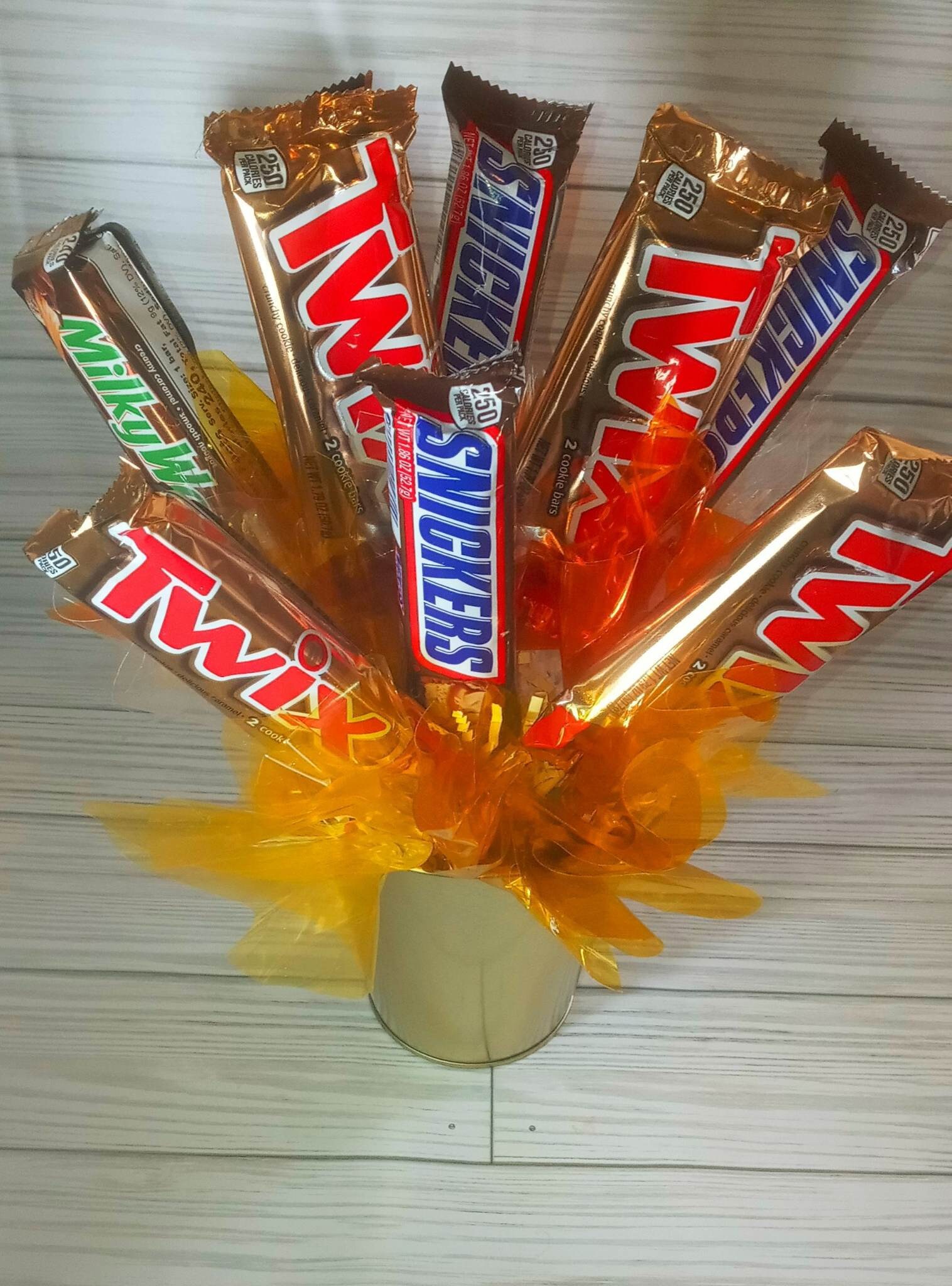 Candy Bar Bucket Bouquet - Etsy