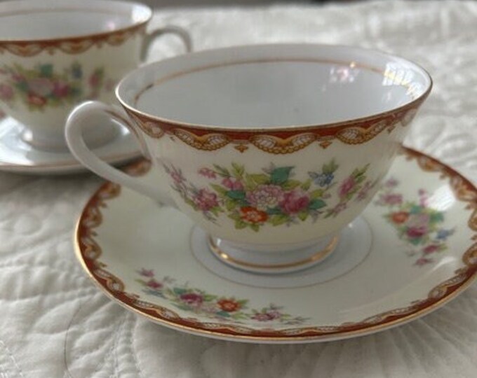 Rare and Beautiful Vintage Set of Two (2) Diamond China Footed Teacups ...