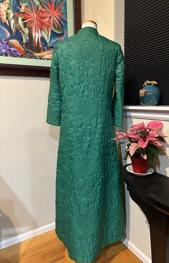 1970s Green Scallop Shell Quilted Lounging Robe or Ev… - Gem