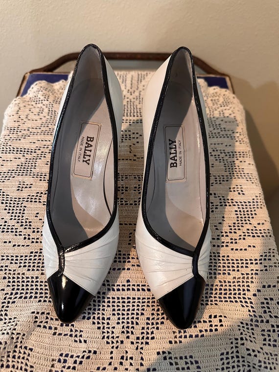 Elegant Black & White Spectator Pumps by Bally of Swi… - Gem