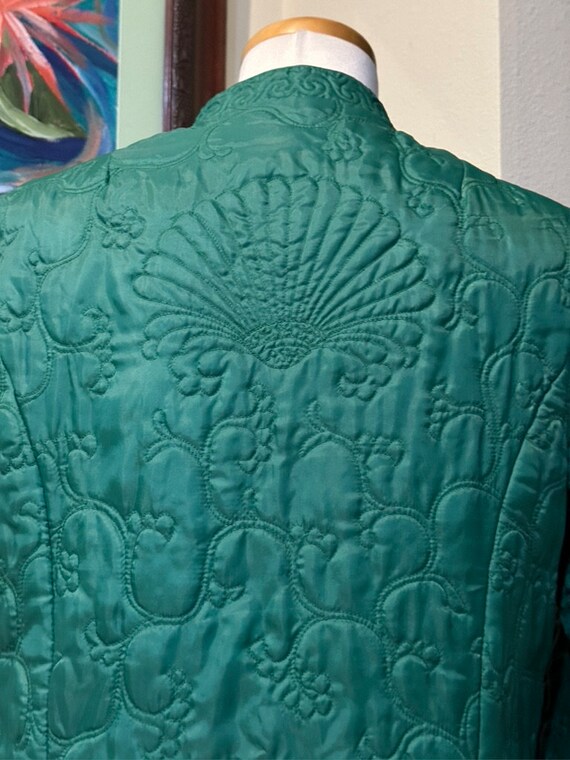 1970s Green Scallop Shell Quilted Lounging Robe or Ev… - Gem