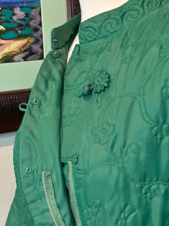 1970s Green Scallop Shell Quilted Lounging Robe or Ev… - Gem