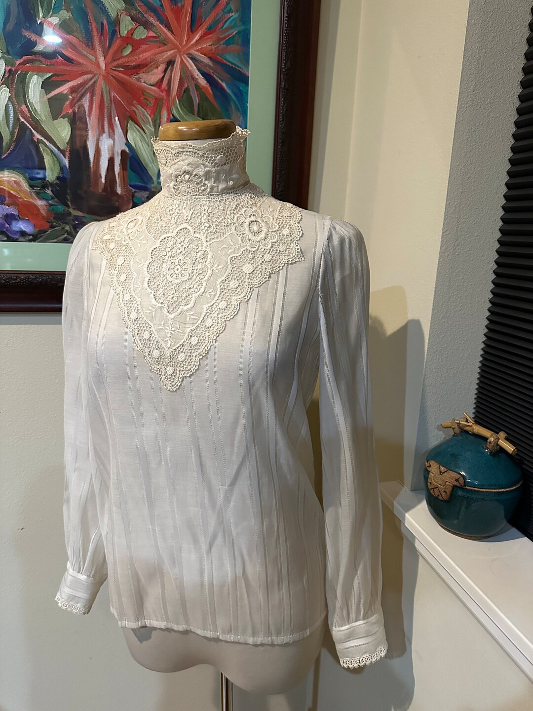 Victorian / Edwardian Style High Neck Lace Trimmed Romantic Linen ...