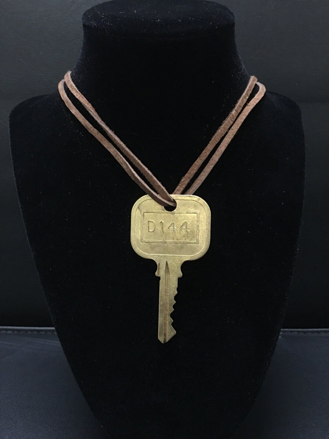 Collar Vintage con Llave de Habitación de Hotel con Cordón de Gamuza de ...