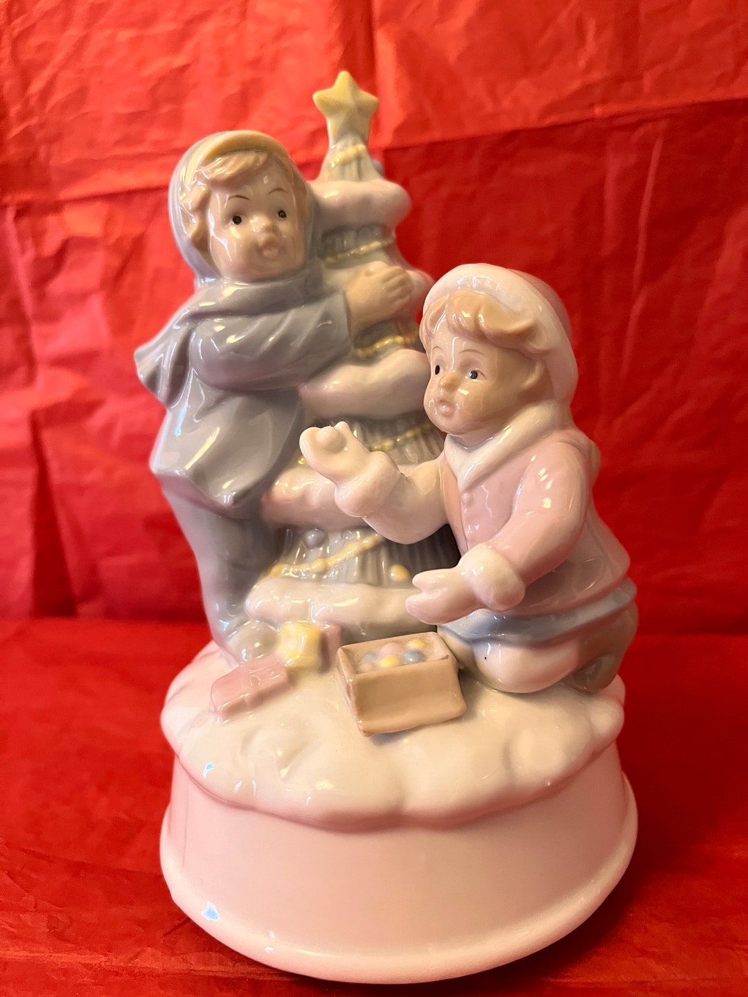 Vintage Porcelain Wind up Music Box. Hark! the Herold Angels Sing! Kids ...