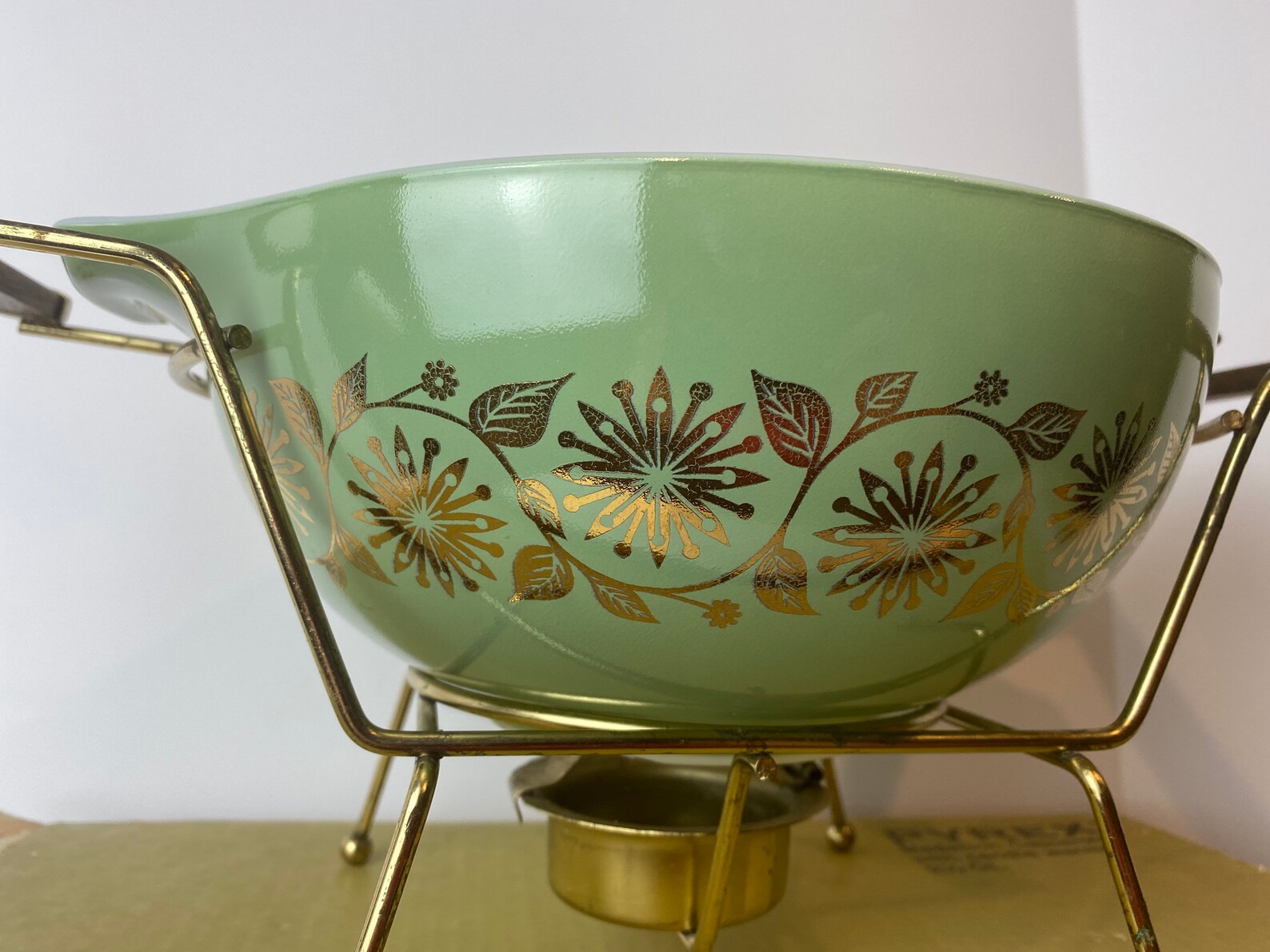 Pyrex Green Medallion Casserole Original Box and Cradle Warmer - Etsy