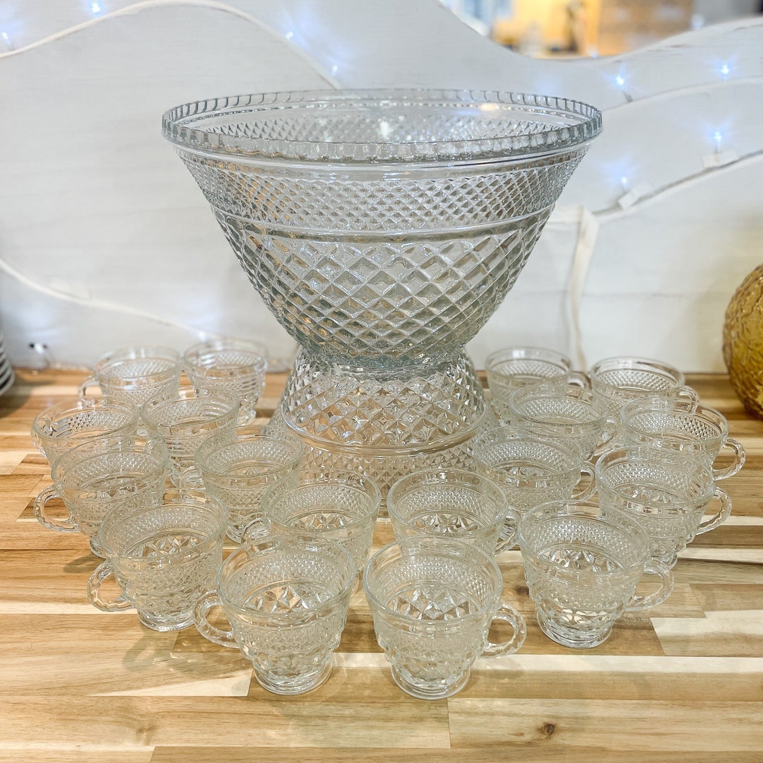 Vintage MCM Anchor Hocking Clear Glass Wexford Punch Bowl & Cups Set ...