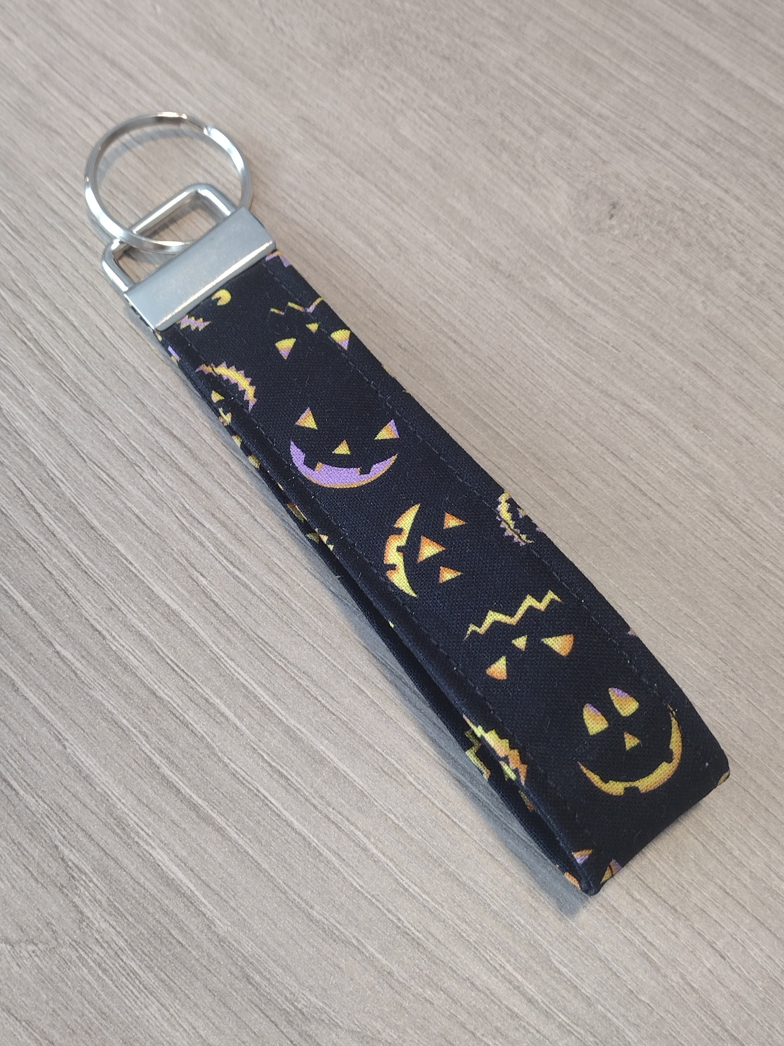 Halloween Pumpkins Key Fob - Jack O Lantern Key Chain - Pumpkin Patch ...