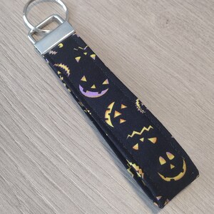 Halloween Pumpkins Key Fob - Jack O Lantern Key Chain - Pumpkin Patch ...
