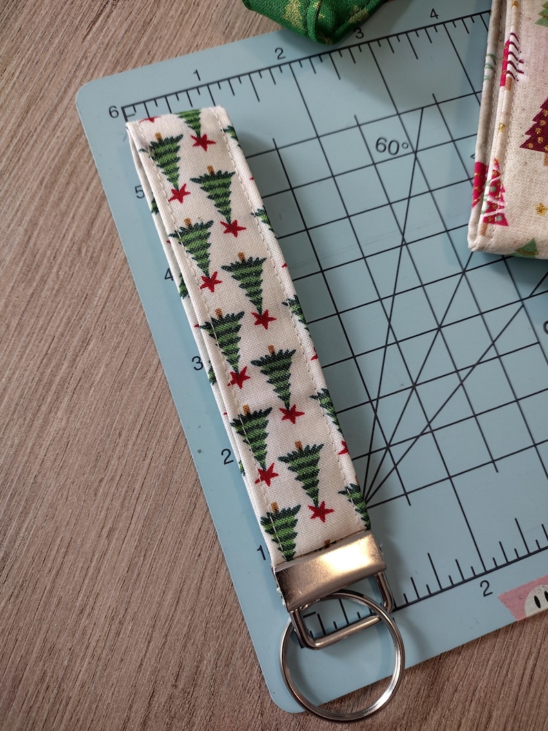 Christmas Trees and Lights Fabric Key Fob: Holiday Wristlet Keychain - Etsy
