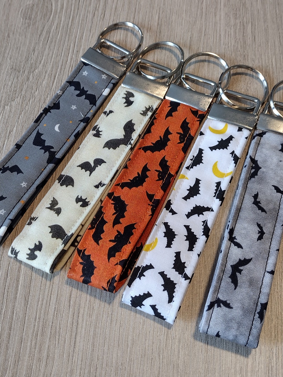 Bat Fabric Wristlet Key Fob - Halloween Key Chain - Etsy