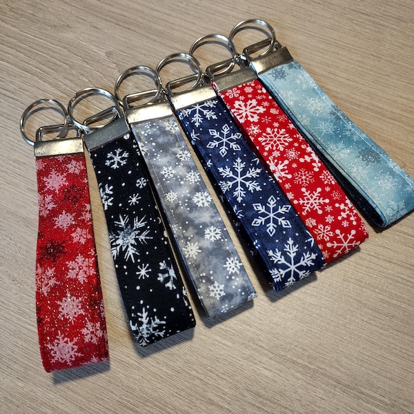 Winter Theme Keychain - Etsy