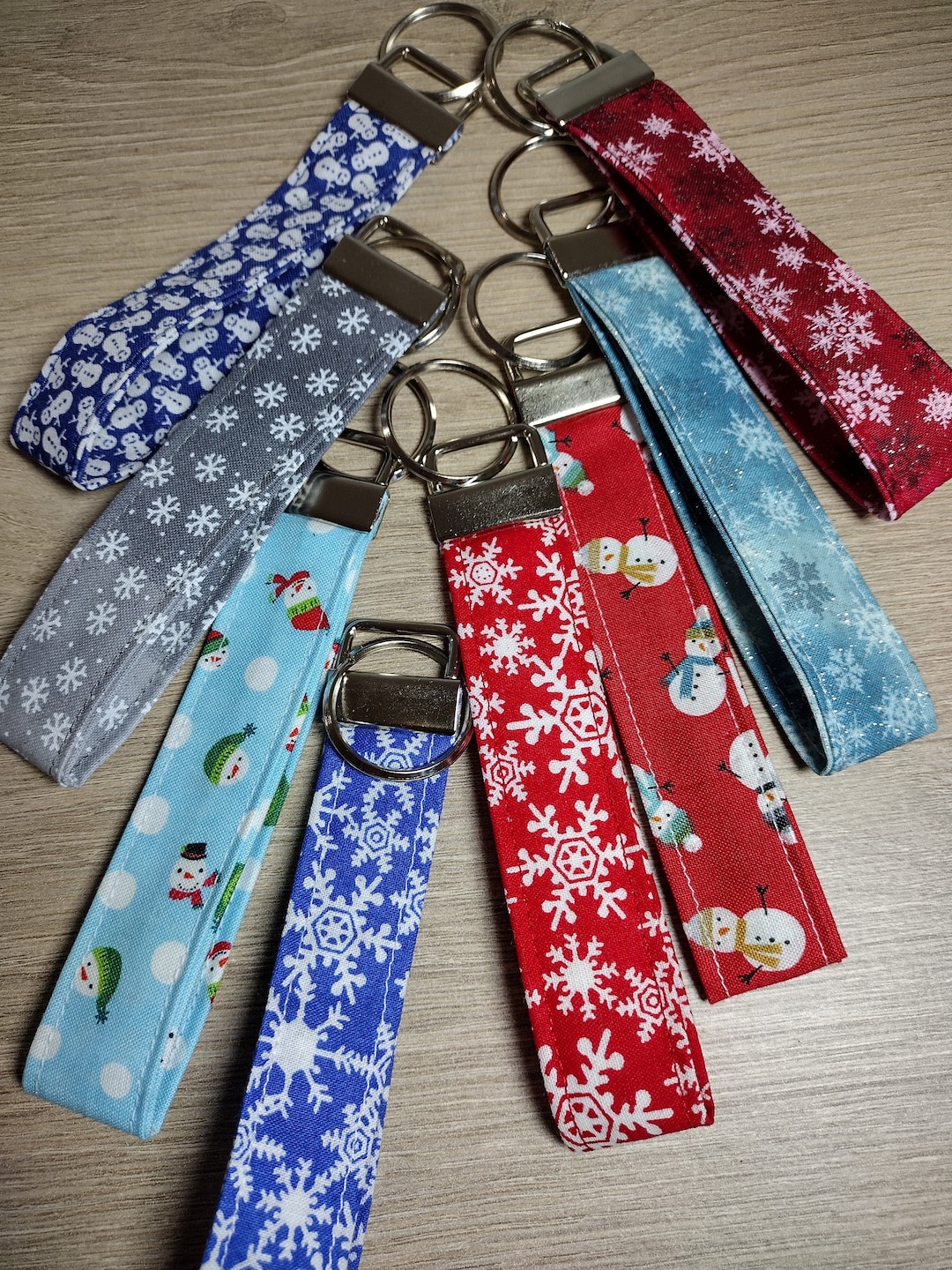 Winter Key Fobs Snowflakes Key Chain Party Favors and Treats Snowmen ...