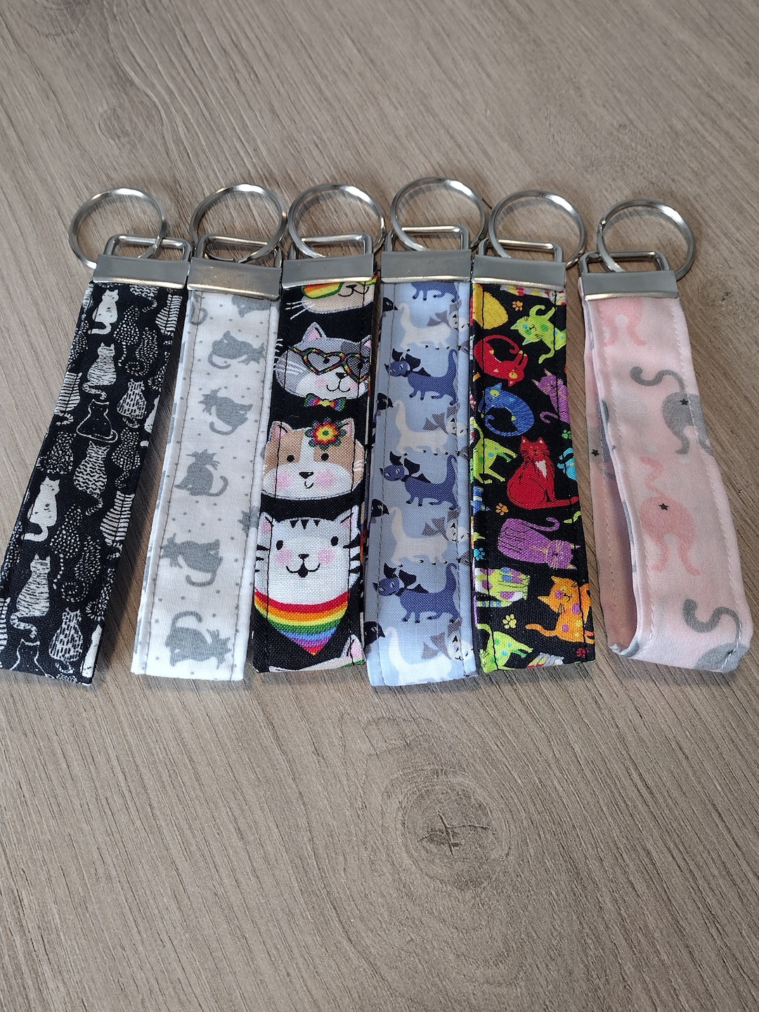 Cats Key Fob - Cat Lovers Key Chain - Cute Kitties Wristlet - Your ...