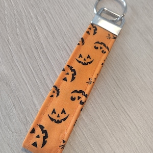 Halloween Pumpkins Key Fob - Jack O Lantern Key Chain - Pumpkin Patch ...