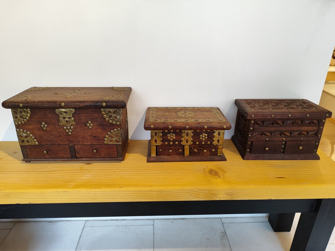 Small wooden trunks and chests store