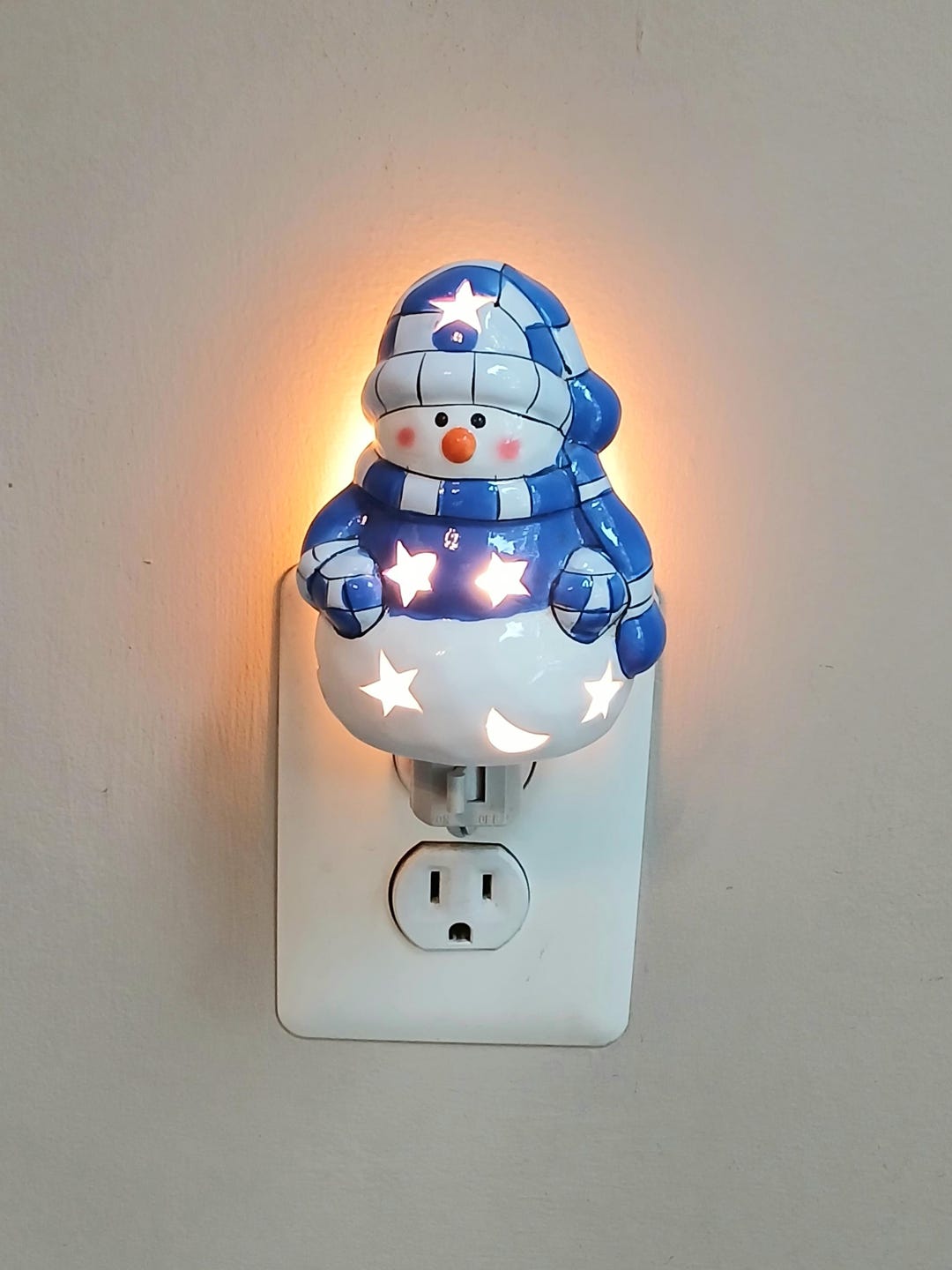 Snowman Plug-in Night Light Works Great Fun for Kids Seasonal Keeps ...