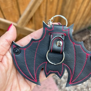 Bat Keychain, Goth Keychain, Bath Key Holder, Halloween Keychain, Halloween Key Pouch, Bat Key ...