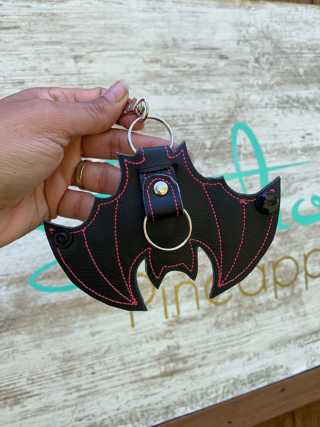Bat Keychain, Goth Keychain, Bath Key Holder, Halloween Keychain ...