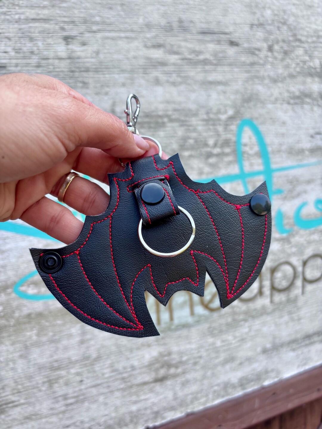 Bat Keychain, Goth Keychain, Bath Key Holder, Halloween Keychain ...