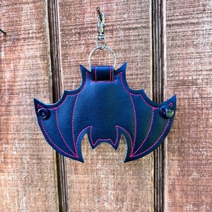 Bat Keychain, Goth Keychain, Bath Key Holder, Halloween Keychain, Halloween Key Pouch, Bat Key ...