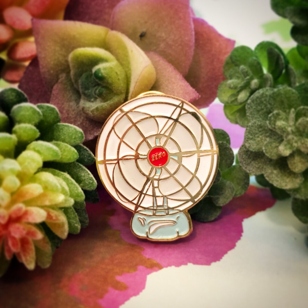 Vintage Fan Enamel Pin | Zero | 2 Colors Available! - Etsy