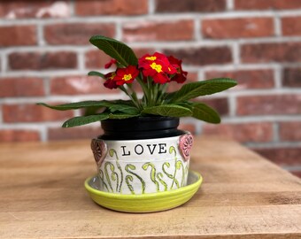 Love Grows Here Planter - Etsy