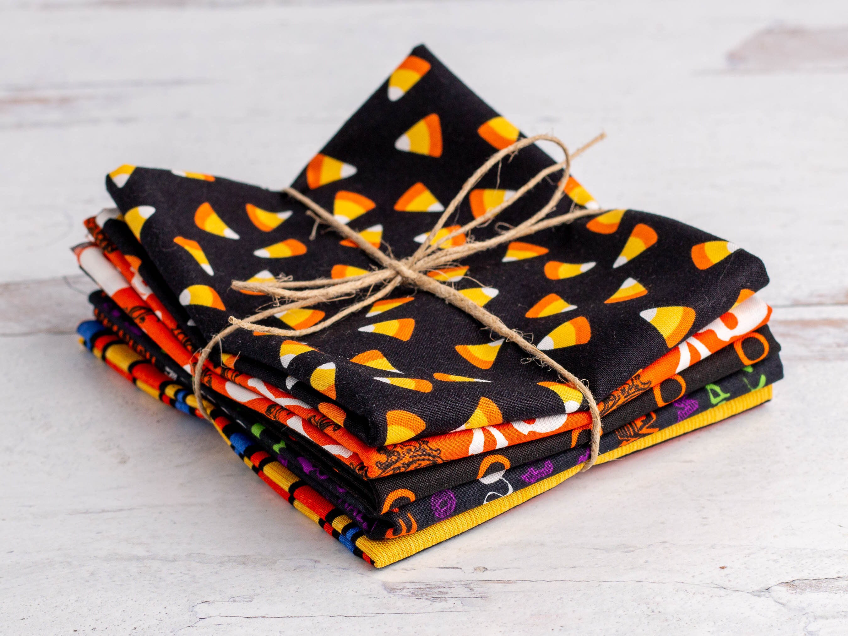 Halloween 5 Piece Fat Quarter Bundle - Quilting Cotton - Etsy