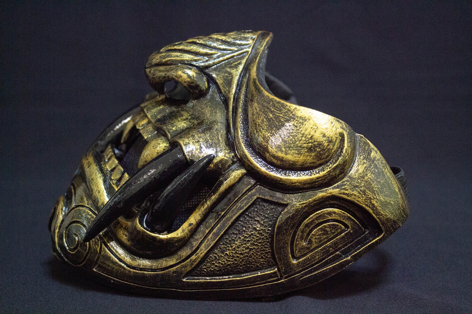 Half Face Gold Demon Assassin Ronin Samurai Mask, Cool Baddass Demon ...