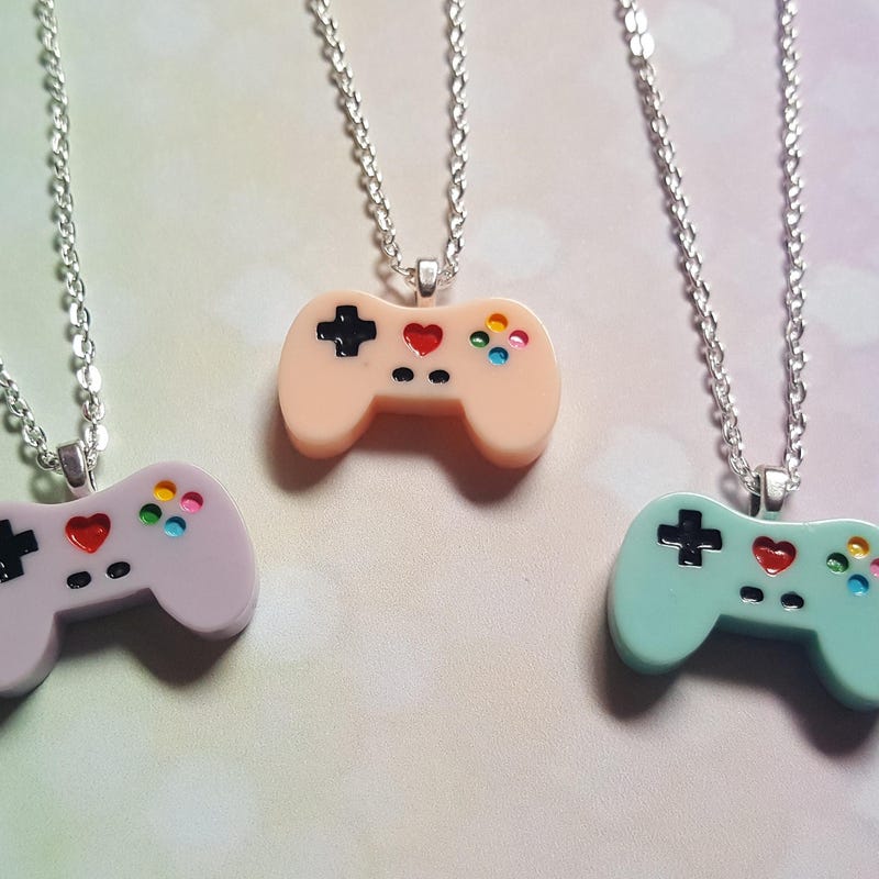 Controller Necklace - Etsy