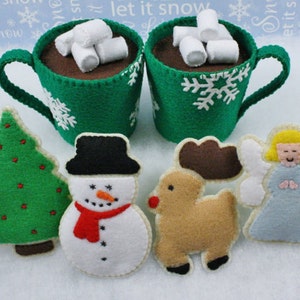 Festive Felt Food Pattern - Cocoa and Christmas Cookies - DIY Felt Play ...