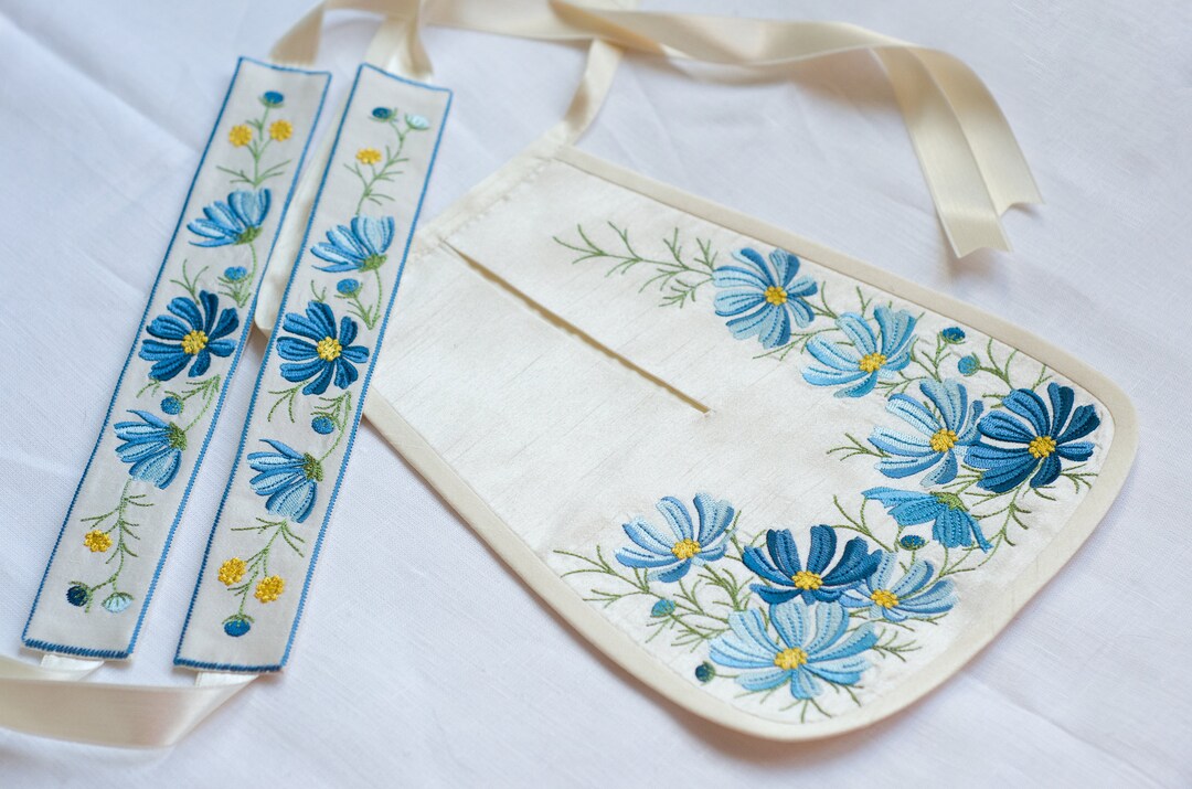 The Set of Embroidered Stocking Garters and of Georgian Pocket of 18th ...