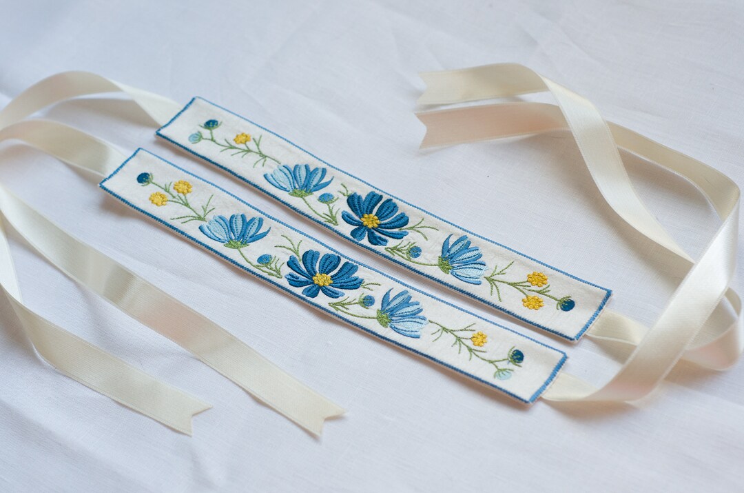 Embroidered 18th Century Garters With Flowers for Stockings. - Etsy