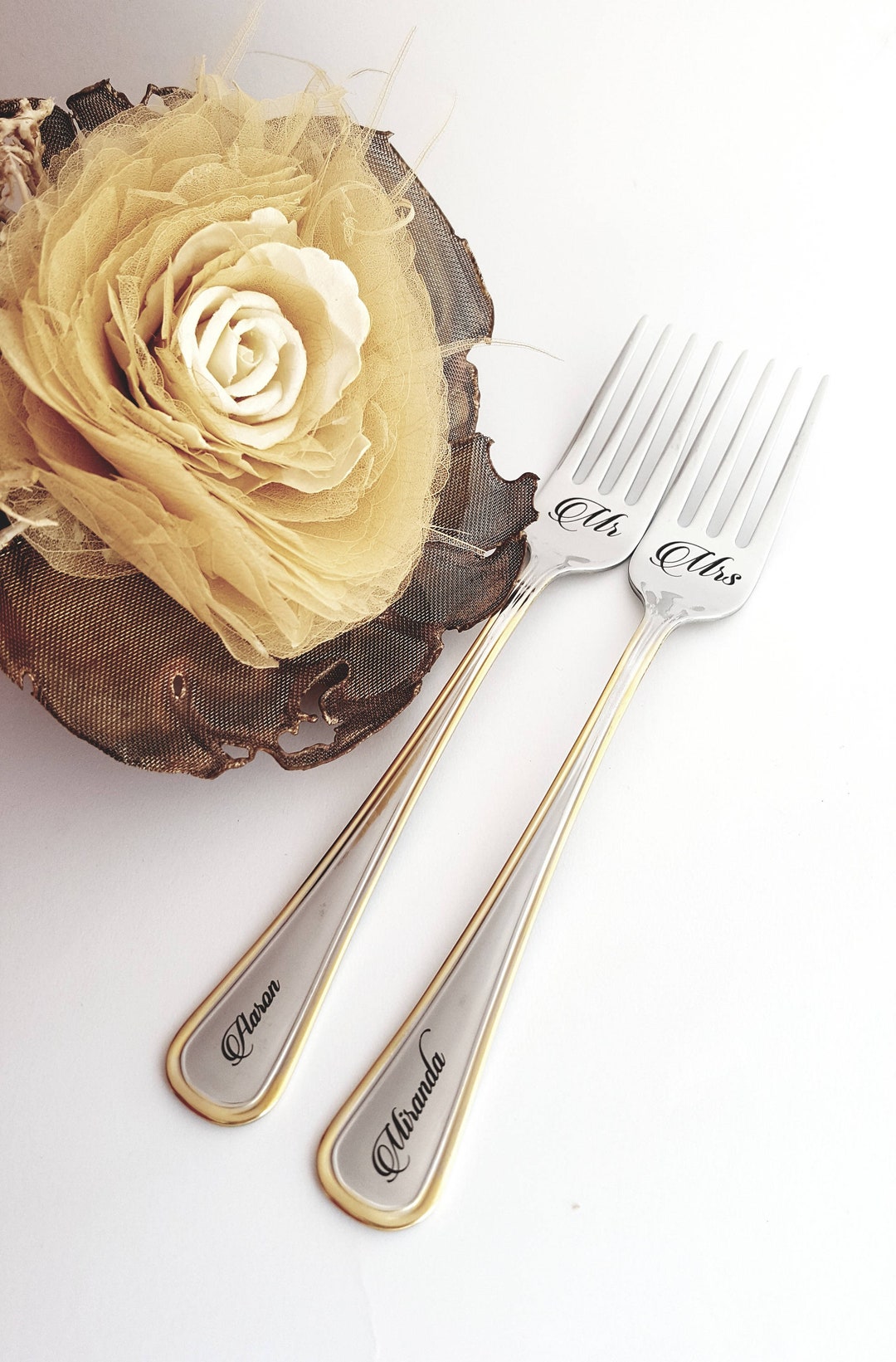Personalized Wedding Forks: Engraved Mr. & Mrs. Dining Set - Etsy