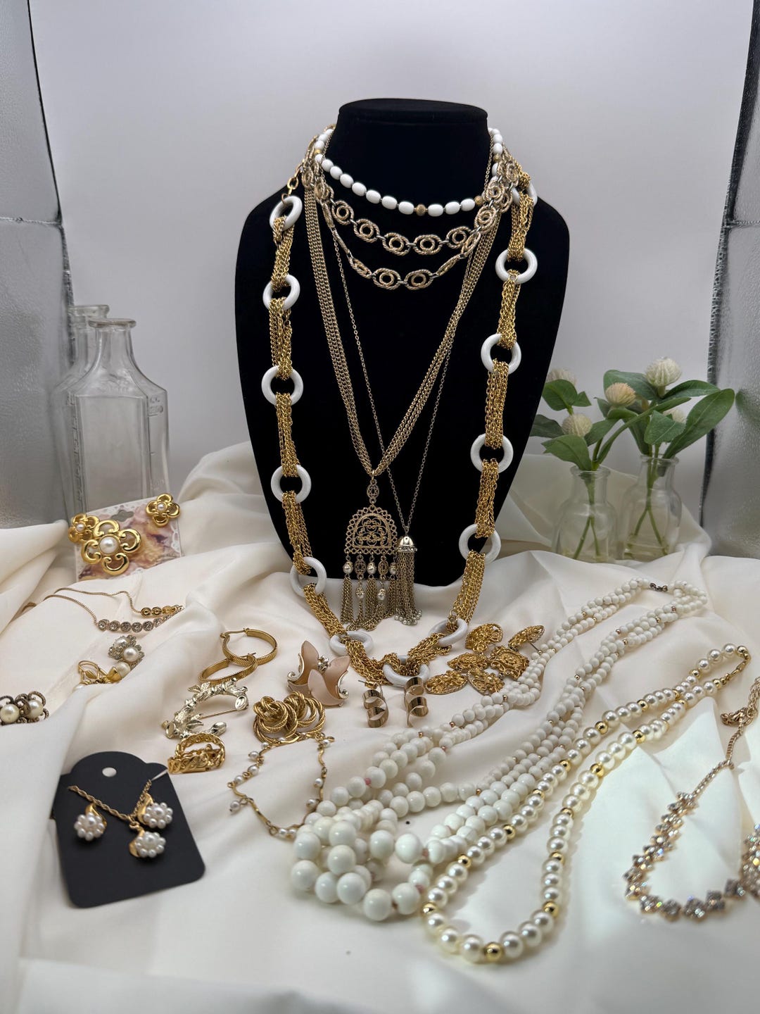 Gold Goddess - 23 Pieces, Vintage-to-new Jewelry Lot- Necklaces ...