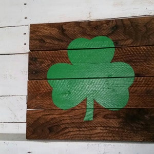 Shamrock Decor - Shamrock Sign - Shamrock Pallet Sign - Wooden Shamrock ...