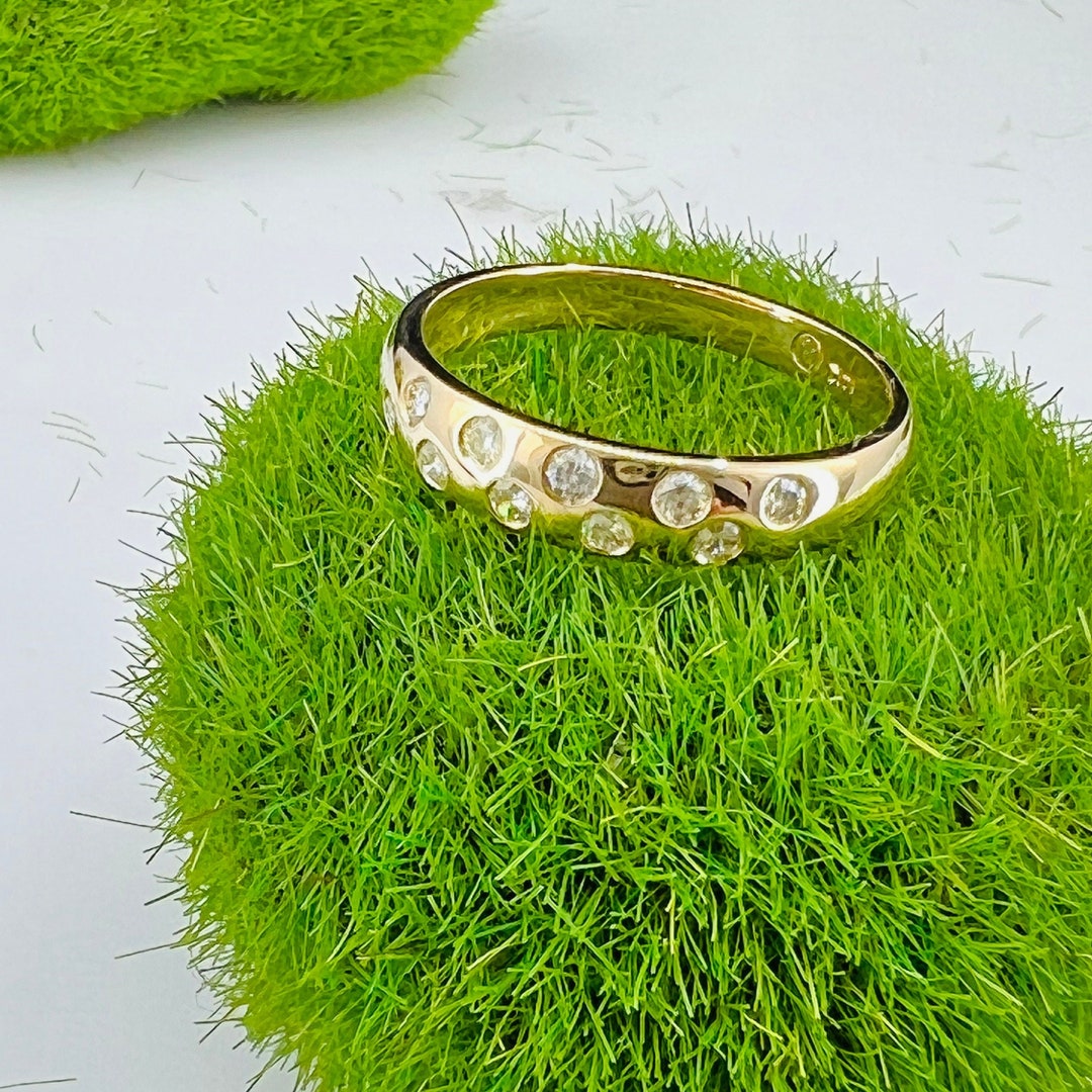 0.20ct Scattered Burnish Set Diamond Promise Ring/scattered Diamonds ...