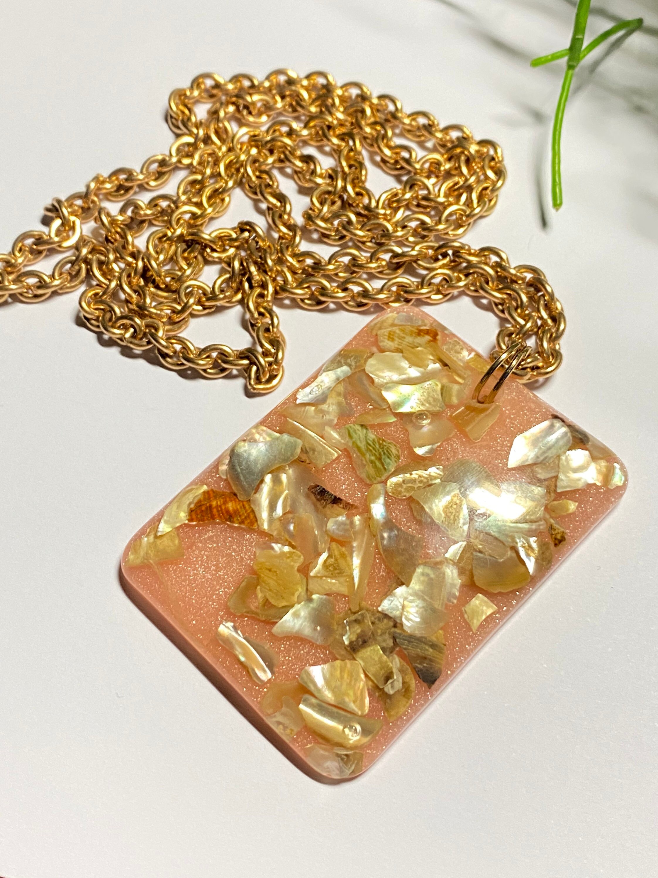 2000s - Vintage Necklace Necklace Necklace Resin Pendant Inlay ...