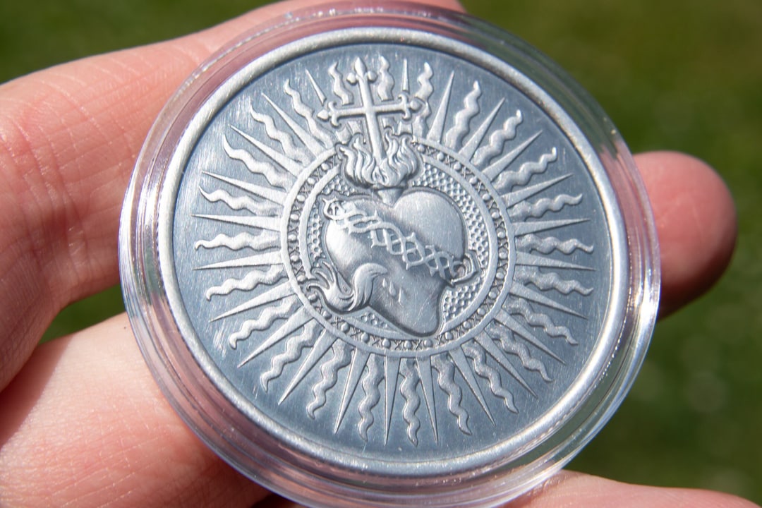 1oz Antiqued Silver Sacred Heart Challenge Coin | Everyday Carry Patina ...