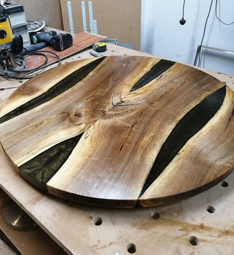 Table basse ronde en résine époxy noire et bois de noyer / - Etsy France