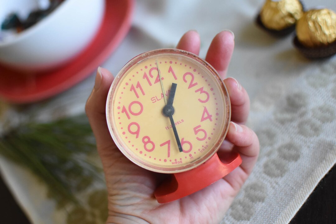 Vintage Desk Soviet Working Clock//bedroom Clock//mechanical Clock ...