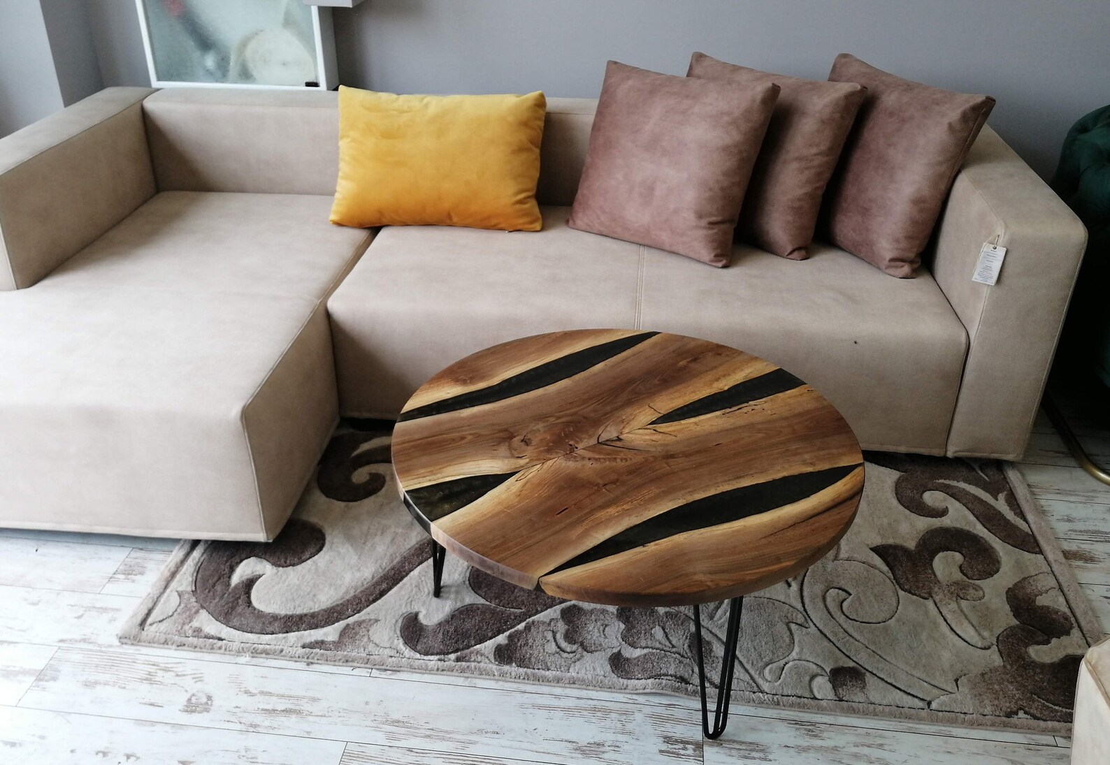 Table basse ronde en résine époxy noire et bois de noyer / - Etsy France