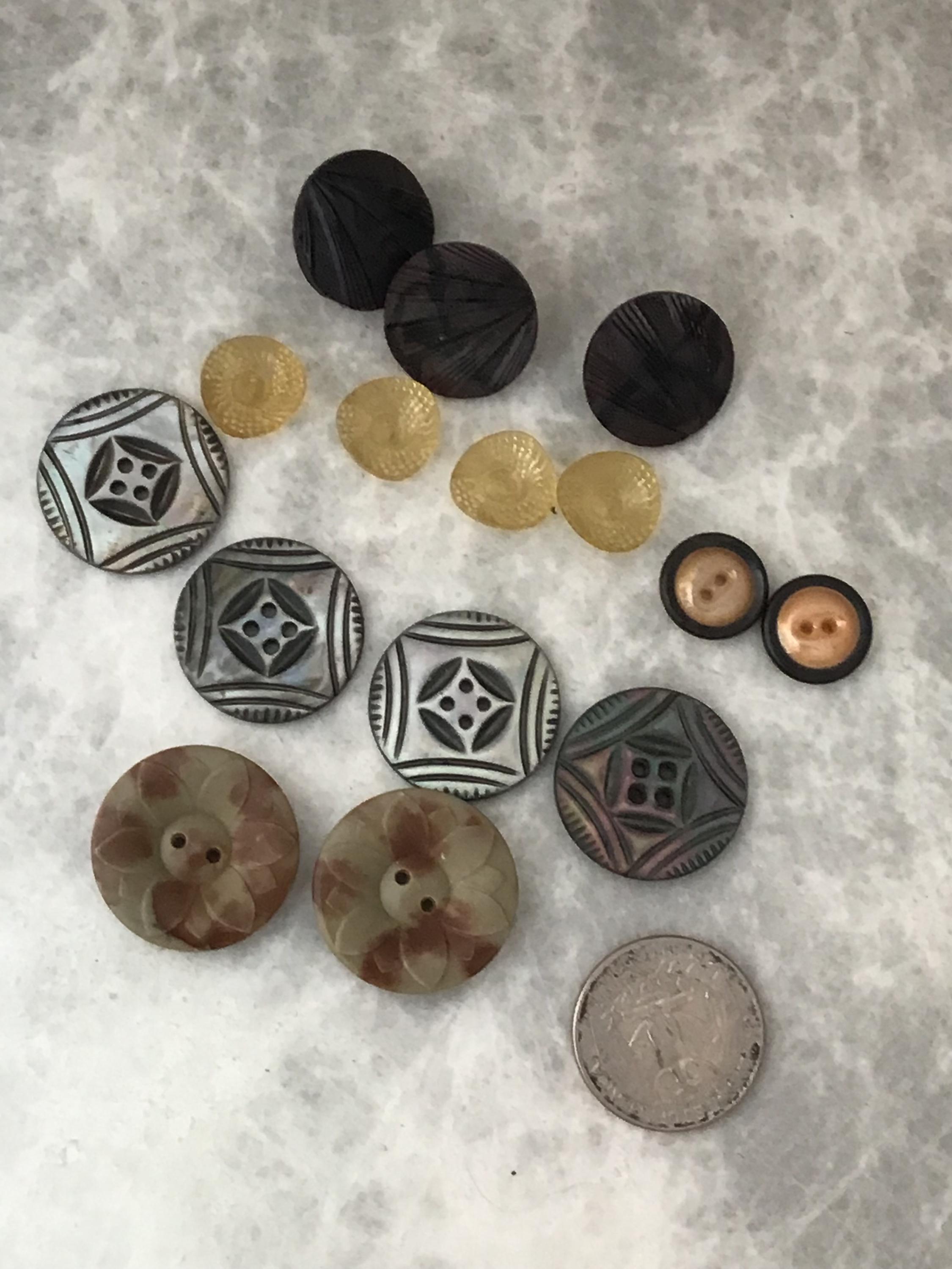 Lot of 15 Vintage Buttons - Etsy