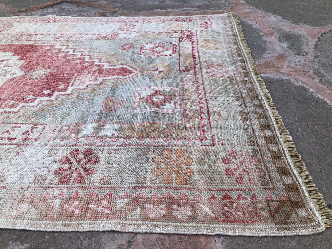 Handmade Turkish Oushak Rug: Distressed Wool Living Room Rug (3’8x6’6 ...